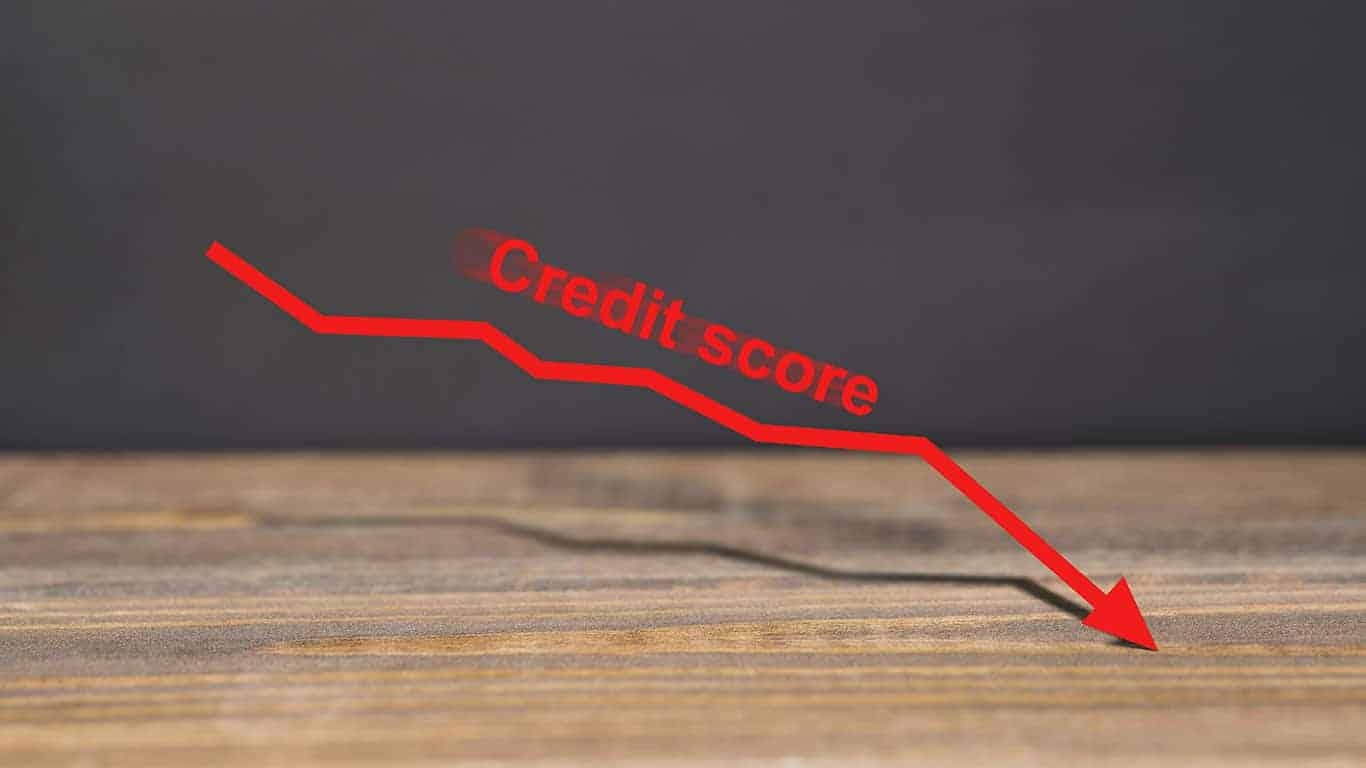 Why is the Credit Score declining if you are paying On-Time? – Omozing